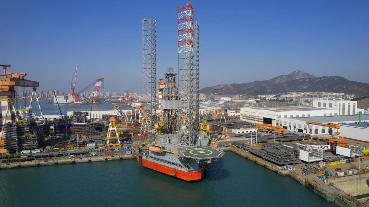 CIMC 300ft drilling jack-up rig "PERRO NEGRO 12" named and set sail ...